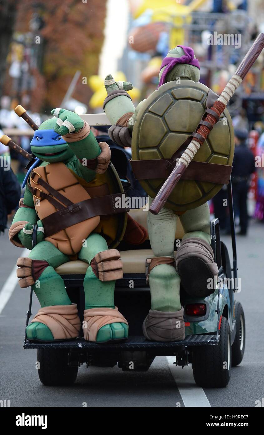 New York, NY, USA. 24th Nov, 2016. Ninja Turtles in attendance for Macy ...