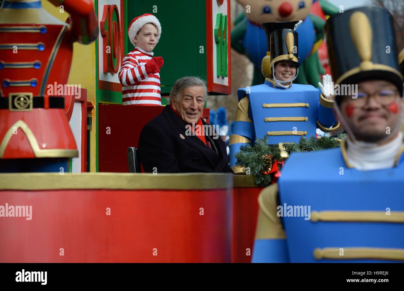 New York, NY, USA. 24th Nov, 2016. Tony Bennett in attendance for Macy ...