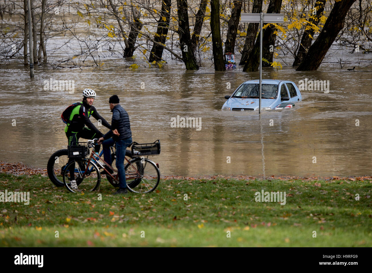 Turin, Italy. 25 november 2016: A car is submerged in water after flood ...