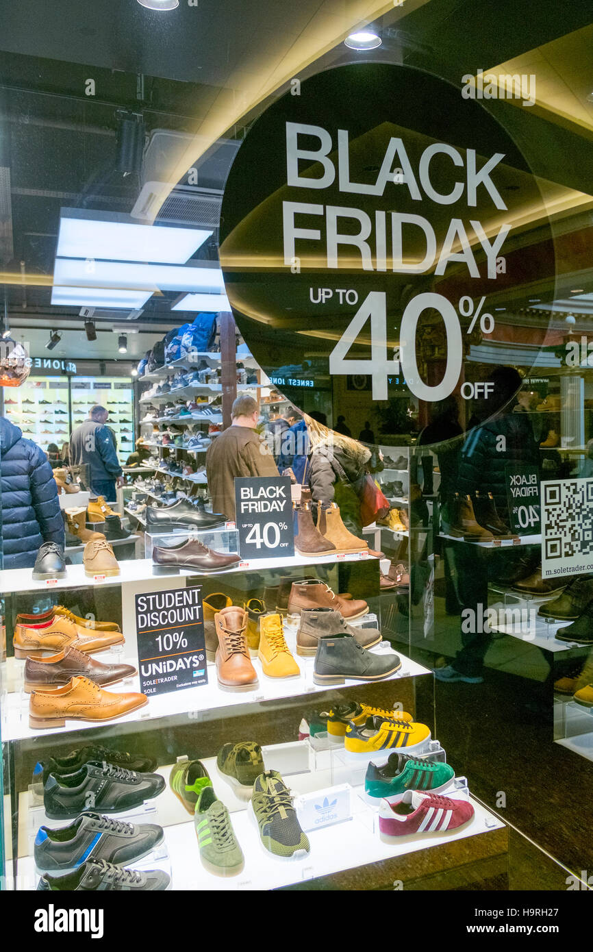 black Friday high street shop discount store sale sales shopper ...