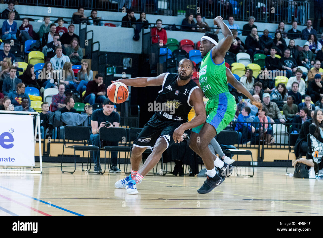 Professional basketball players hi-res stock photography and images - Alamy