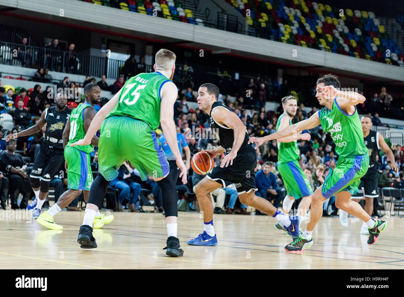 Professional basketball players hi-res stock photography and images - Alamy