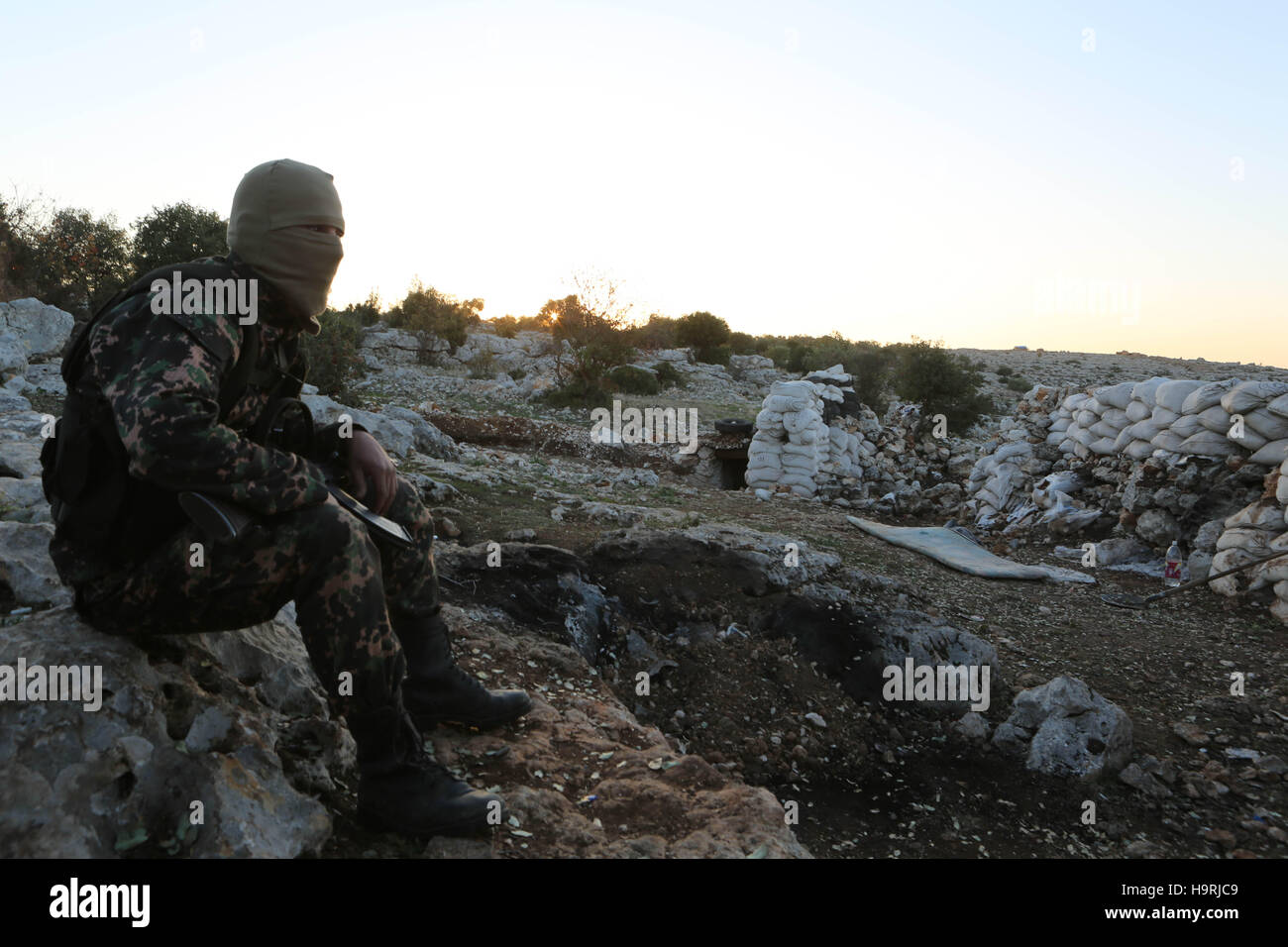 November 24, 2016 - Free Syria army fighters on the frontline against ...