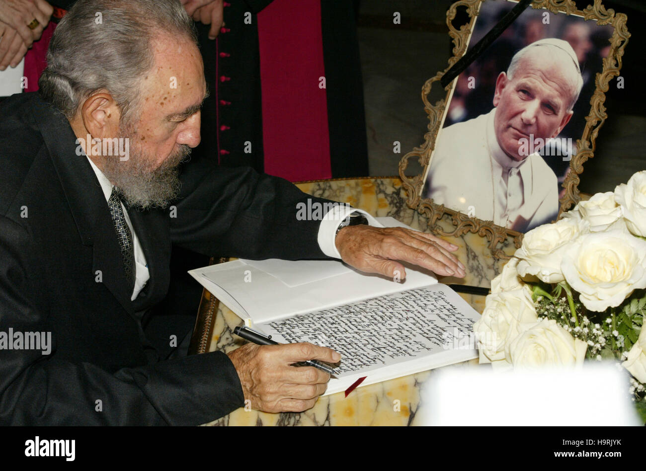 Photo File/Havana, Cuba. April 4, 2005.- Former Cuban President Fidel ...