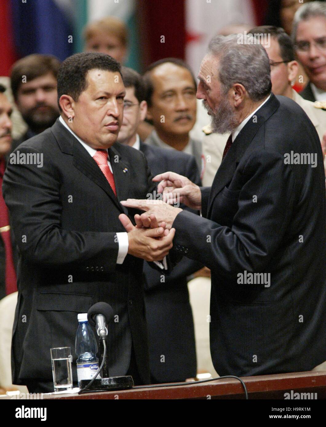Hugo chavez and fidel castro hi-res stock photography and images - Alamy