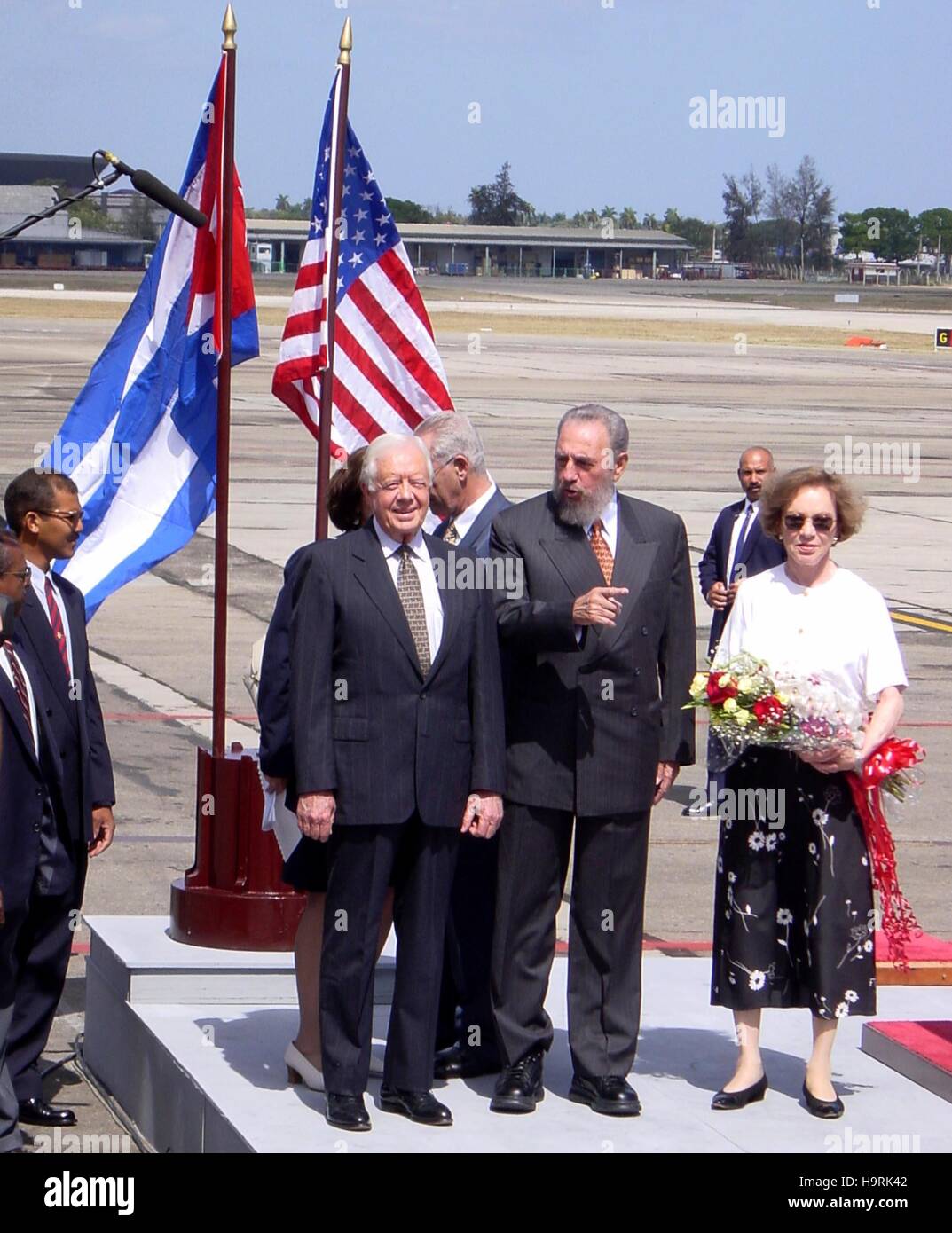 Former U.S. President Jimmy Carter (L) talks with Cuban President Fidel ...