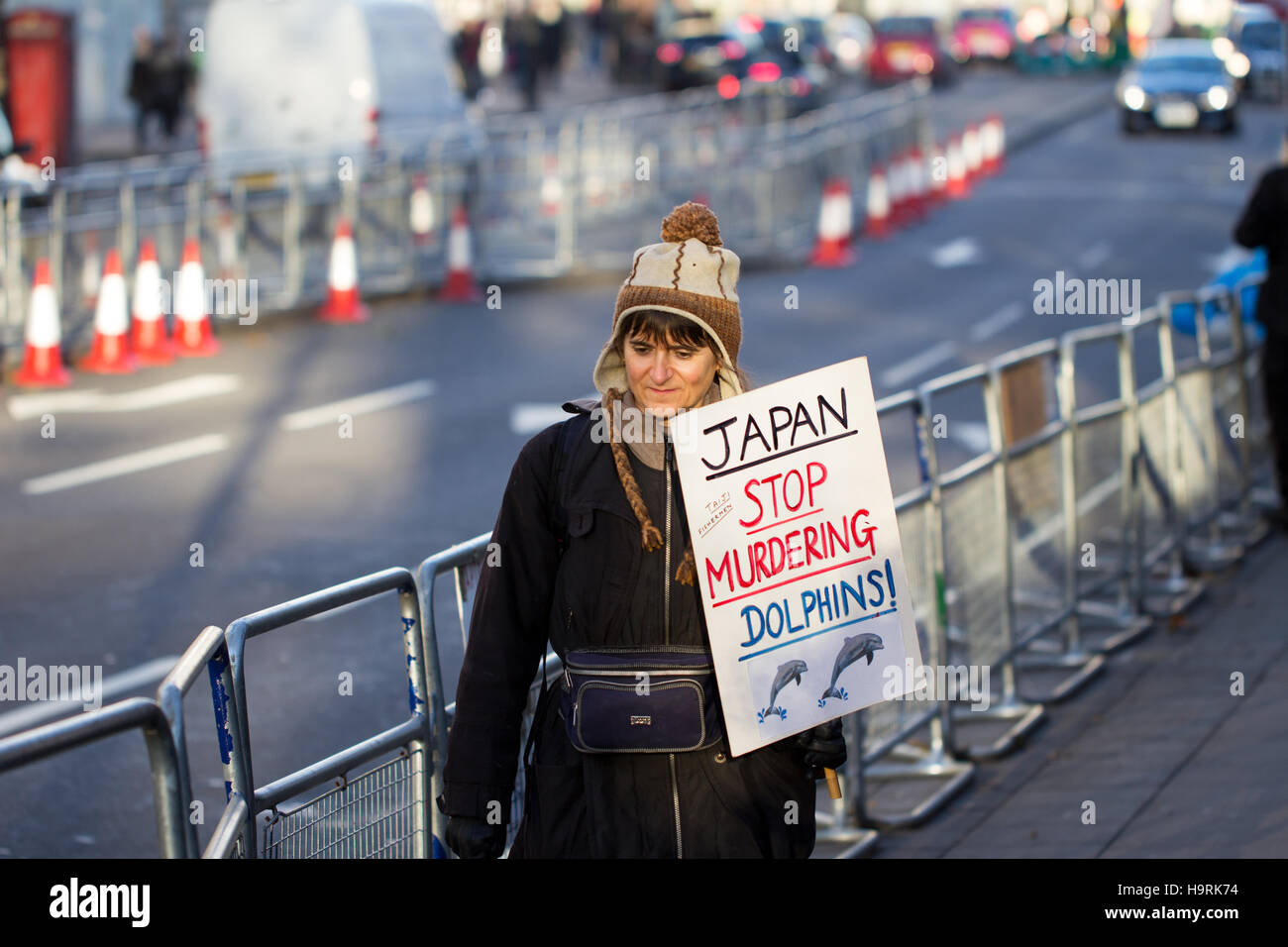 Female protester protestor hi-res stock photography and images - Alamy