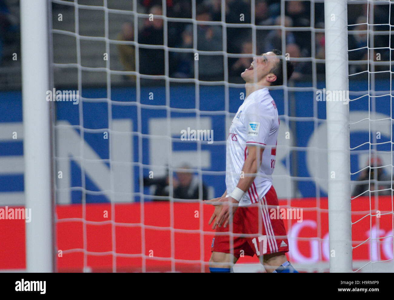 Hambrug, Germany. 26th Nov, 2016. Hamburg's Filip Kostic looks dismayed ...