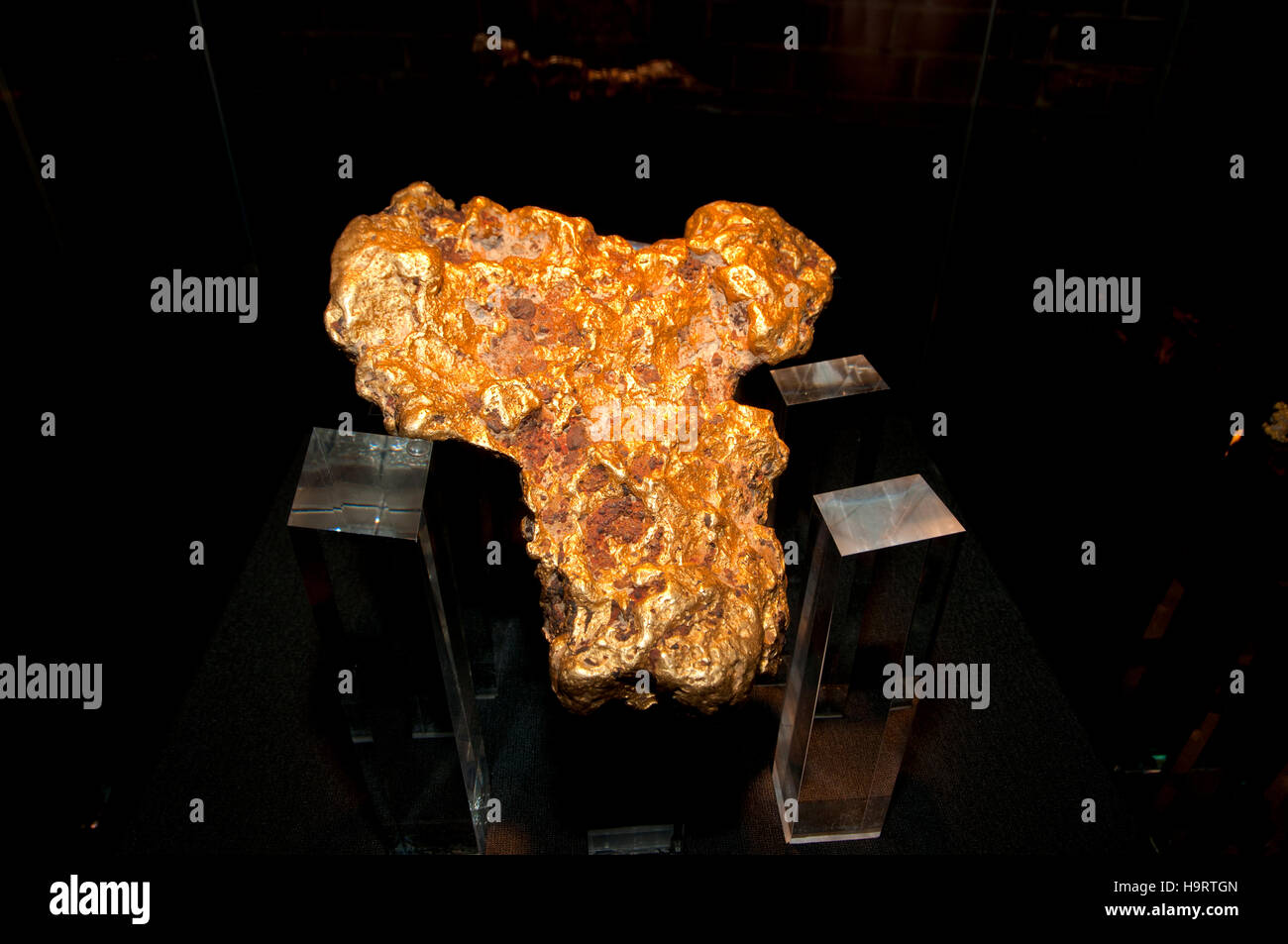 "Golden Beauty" Gold Nugget (11kg Stock Photo - Alamy