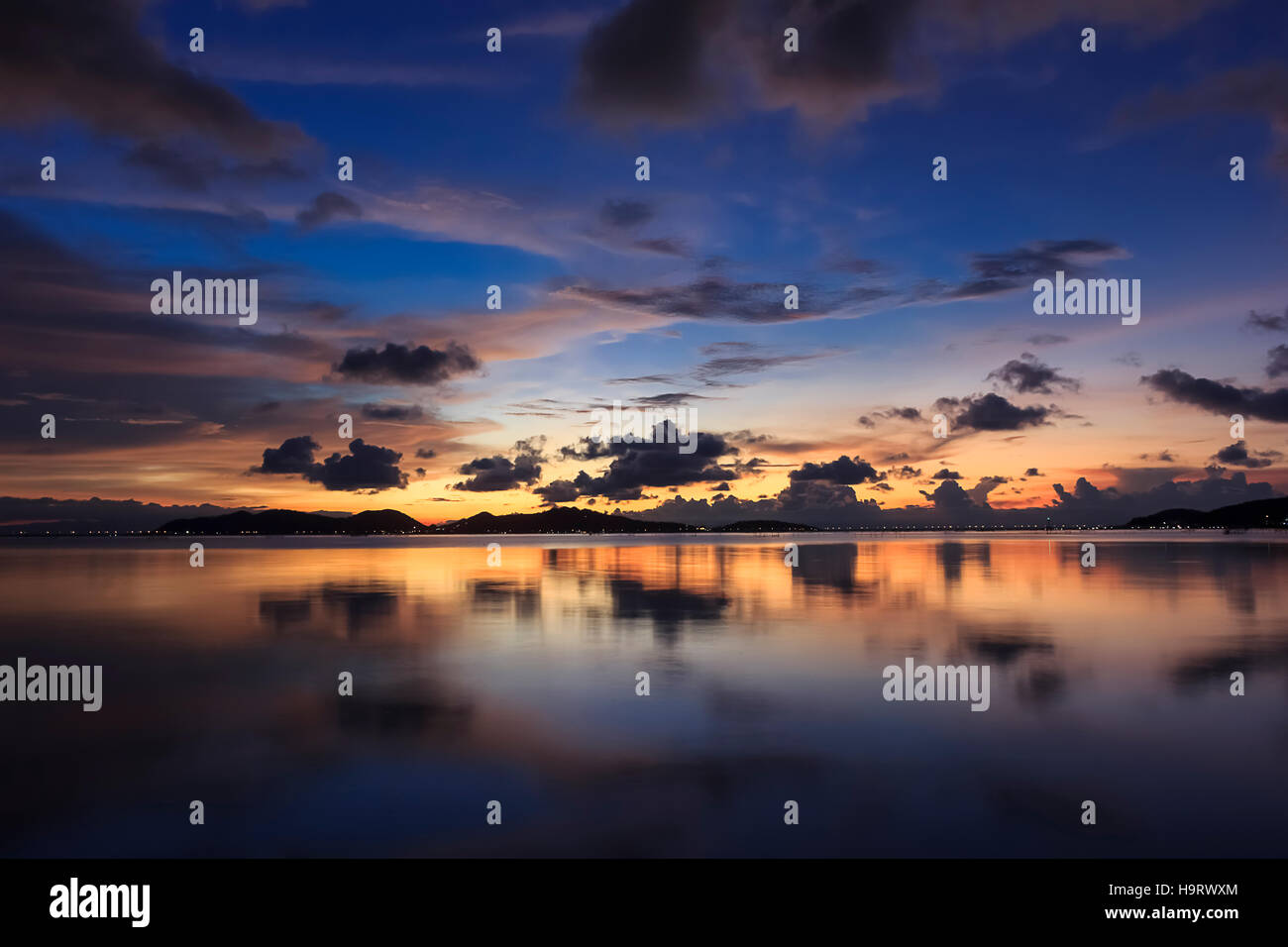 sunset songkhla lake Stock Photo - Alamy