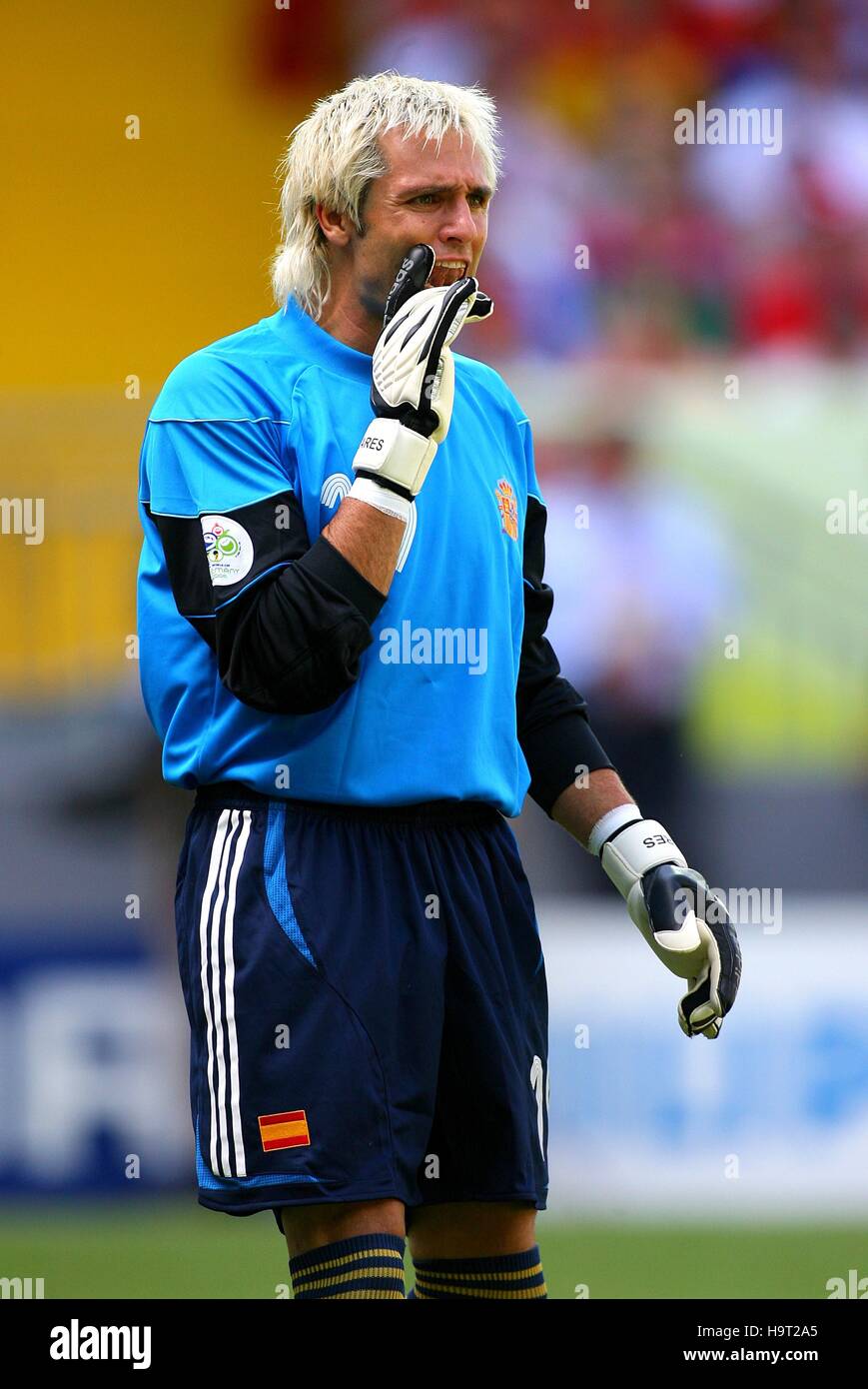 SANTIAGO CANIZARES SPAIN & VALENCIA FRITZ-WALTER STADIUM Stock Photo ...