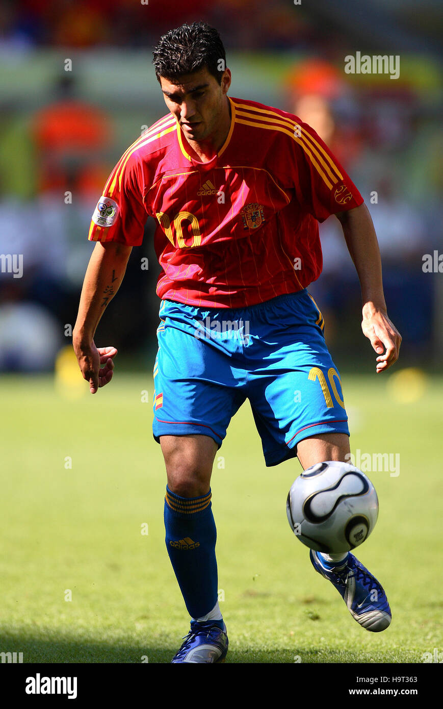 JOSE ANTONIO REYES SPAIN & ARSENAL FC FRITZ-WALTER STADIUM ...