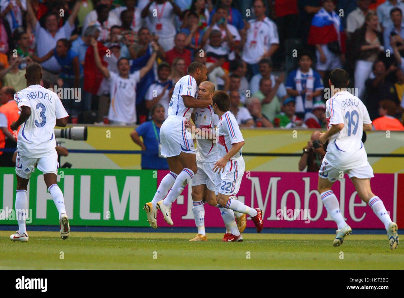 THIERRY HENRY ZINEDINE ZIDANE ITALY V FRANCE OLYMPIC STADIUM BERLIN ...