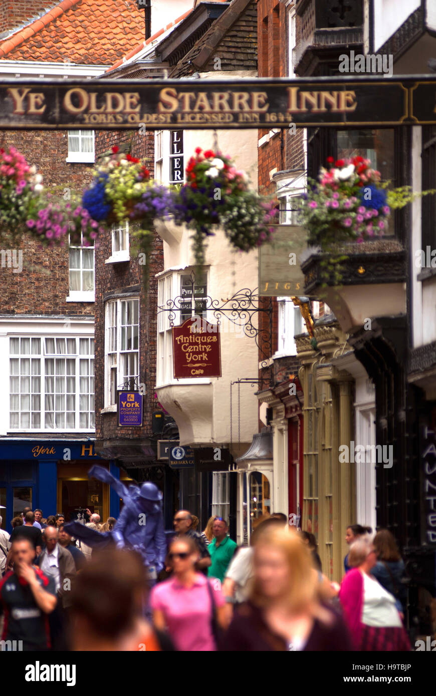Stonegate way hi-res stock photography and images - Alamy
