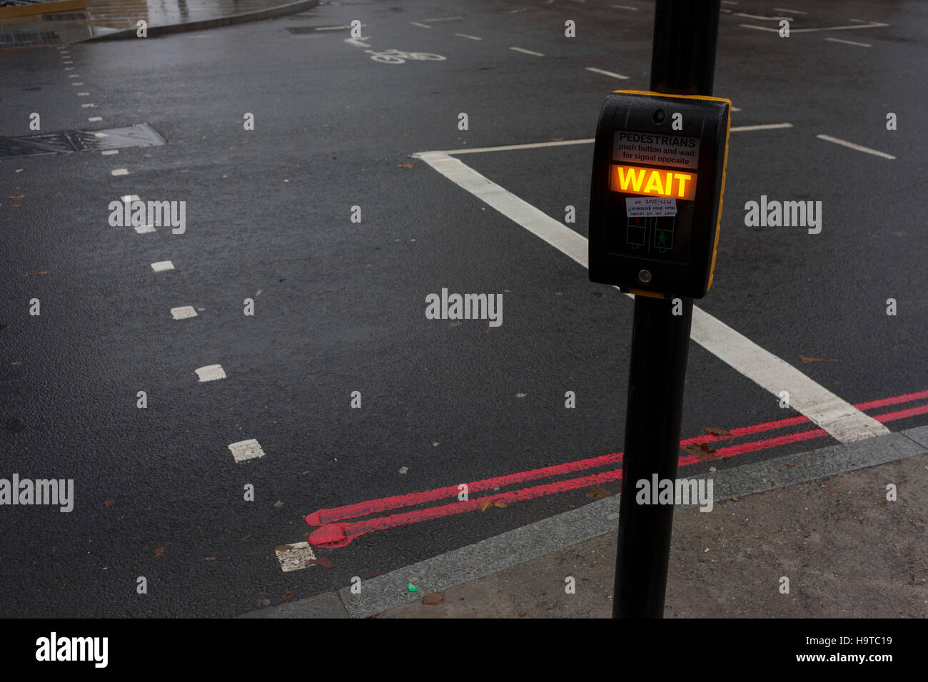 Crossing Markings Road Stock Photos & Crossing Markings Road Stock ...