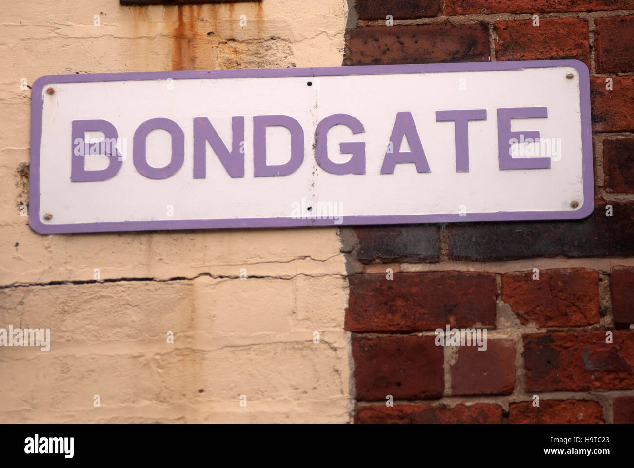 Bondgate street sign, Darlington Stock Photo - Alamy