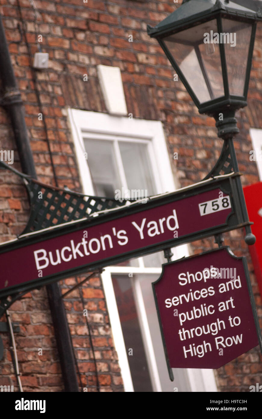 Bucktons yard sign hi-res stock photography and images - Alamy