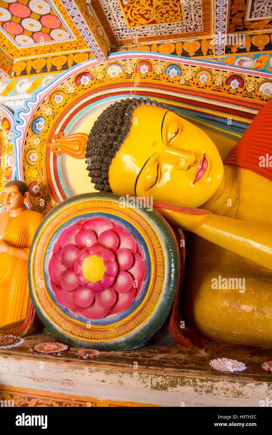 Negumbo, Sri Lanka, A statue of Buddha Stock Photo - Alamy