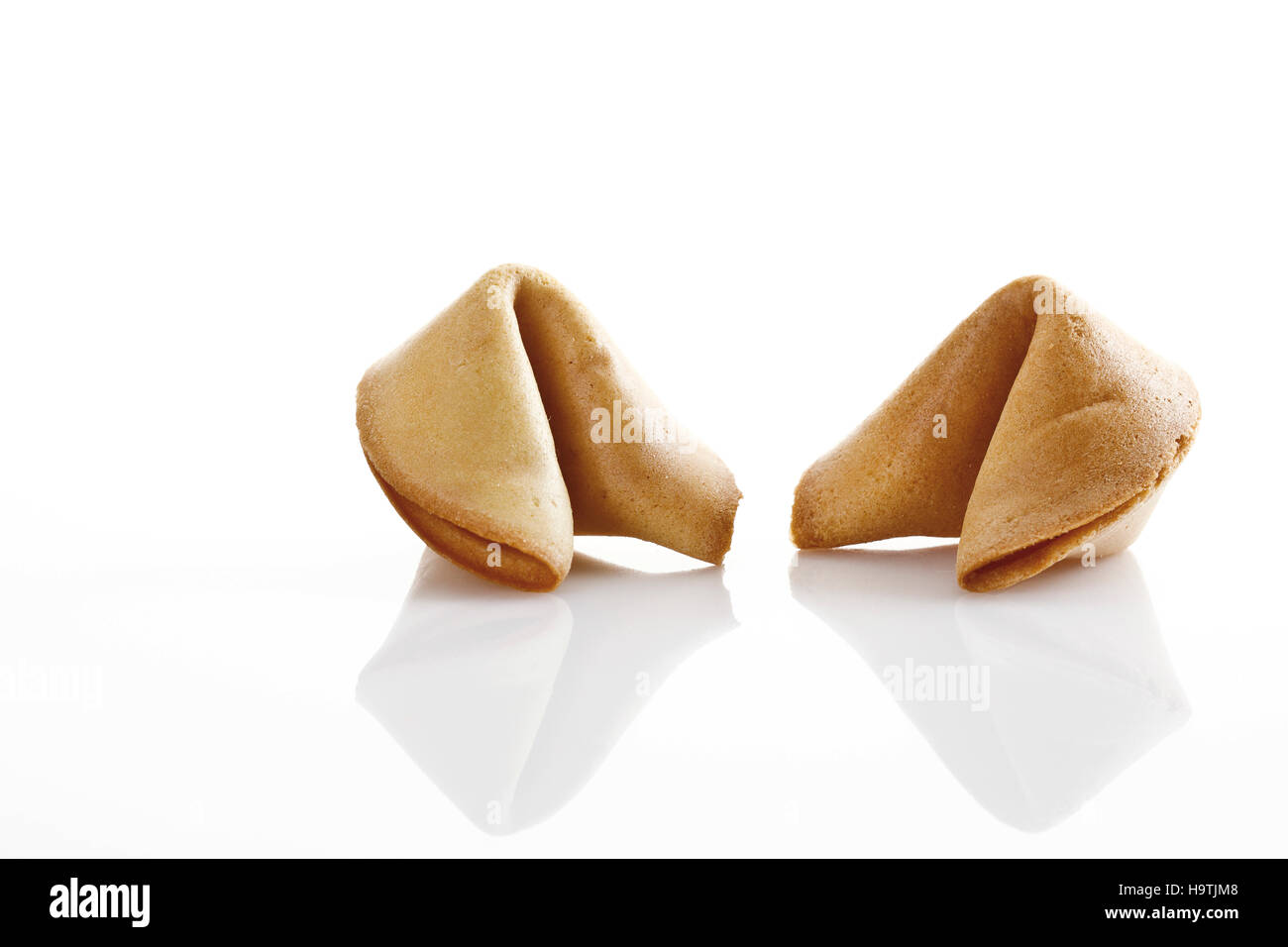 Two fortune cookies cutout hi-res stock photography and images - Alamy