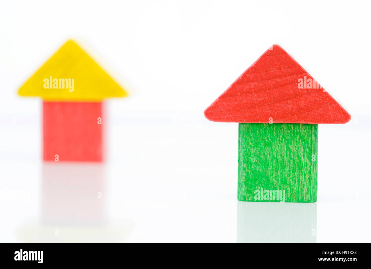 Small houses hi-res stock photography and images - Alamy