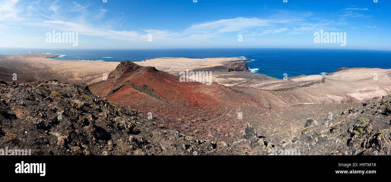 View from LasTalahijas towards El Puerto de la Cruz and Punta Pesebre ...