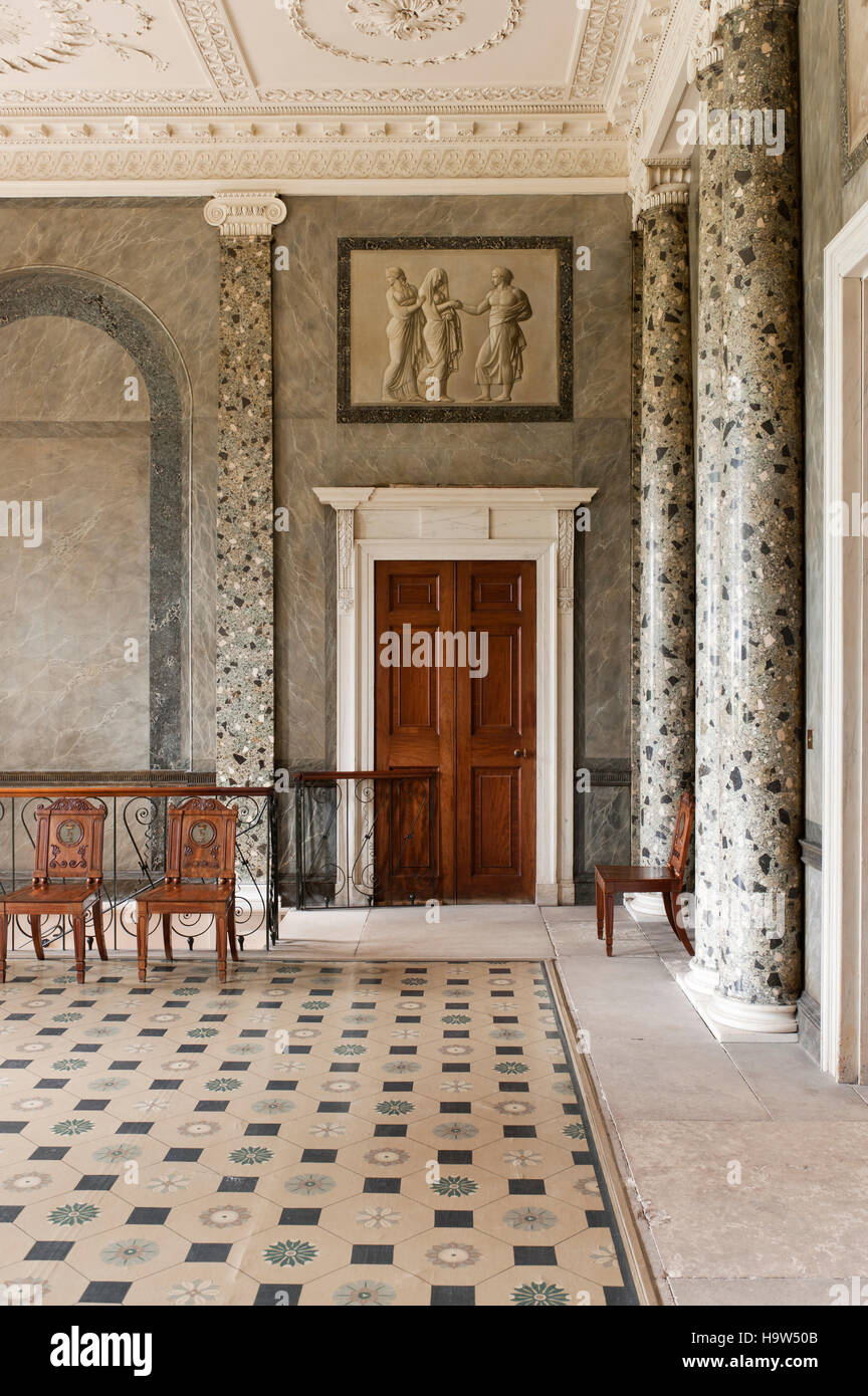 Grisaille hi-res stock photography and images - Alamy