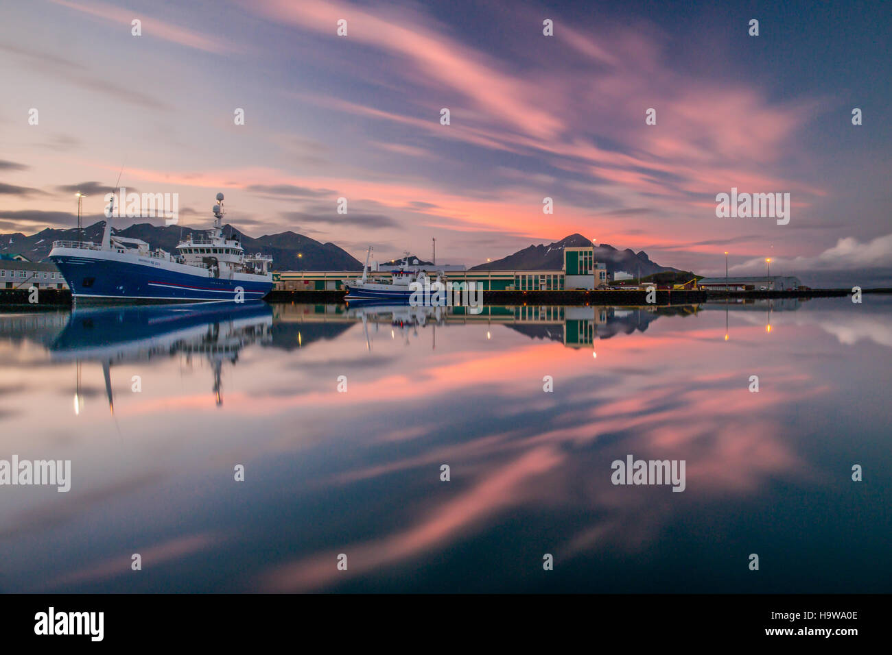 Hofn harbour reflections Stock Photo - Alamy