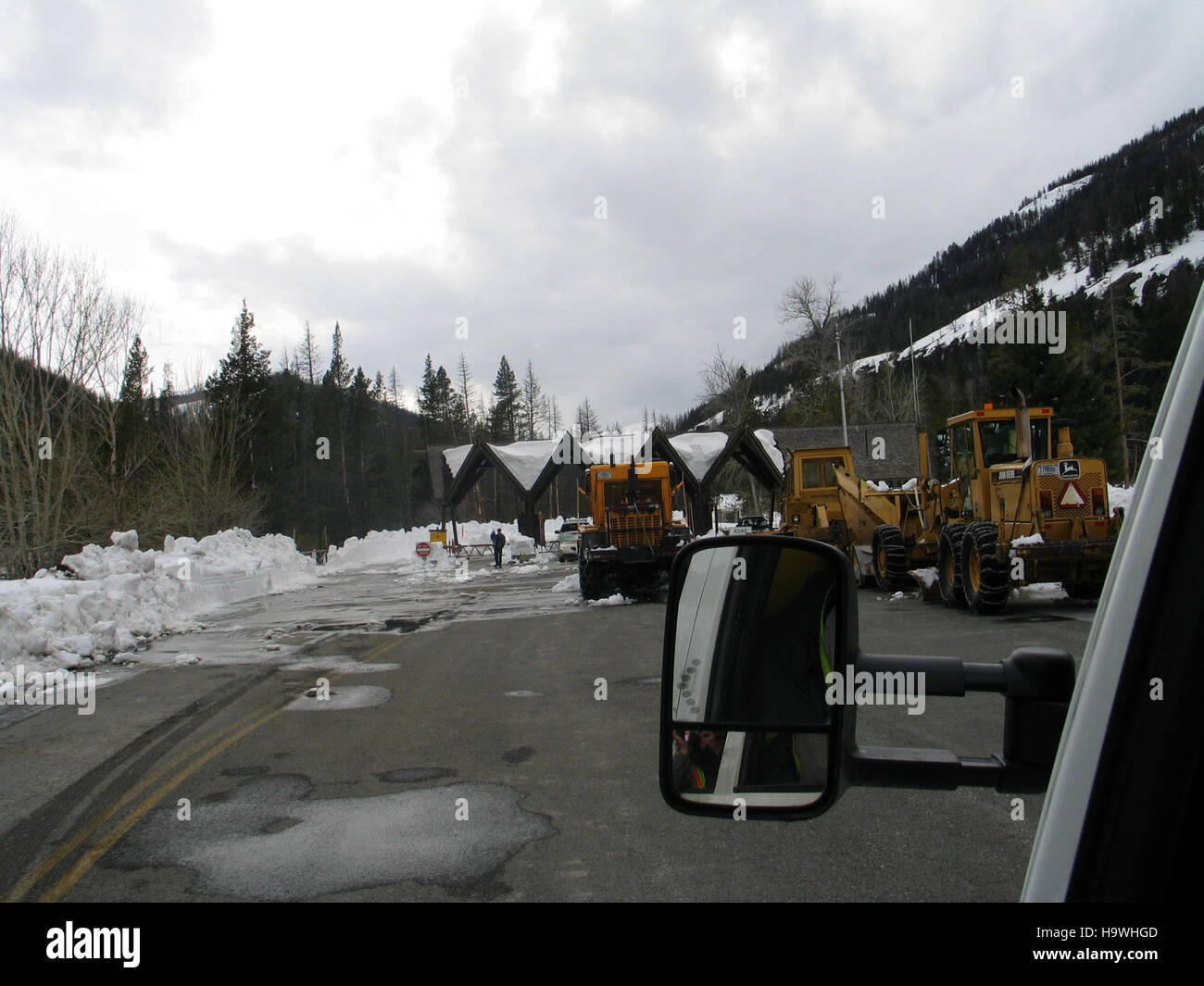 Yellowstone National Park faces a temporary closure of its East ...