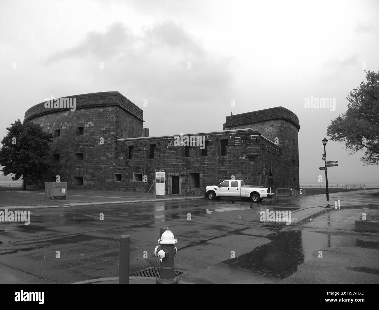Governors island nyc Black and White Stock Photos & Images - Alamy