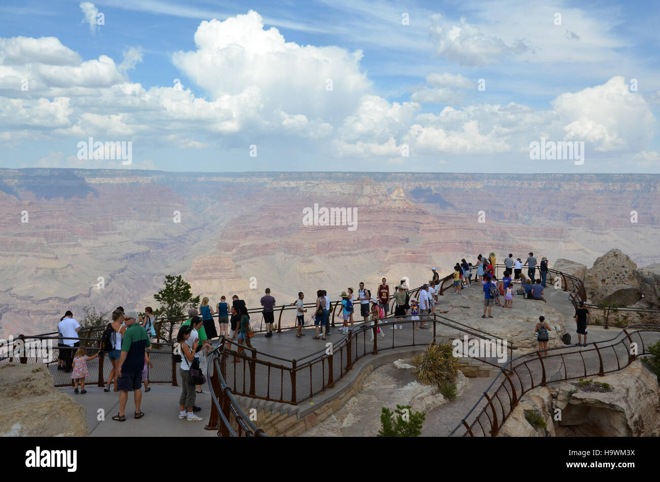 Mather Point in Grand Canyon National Park offers breathtaking ...