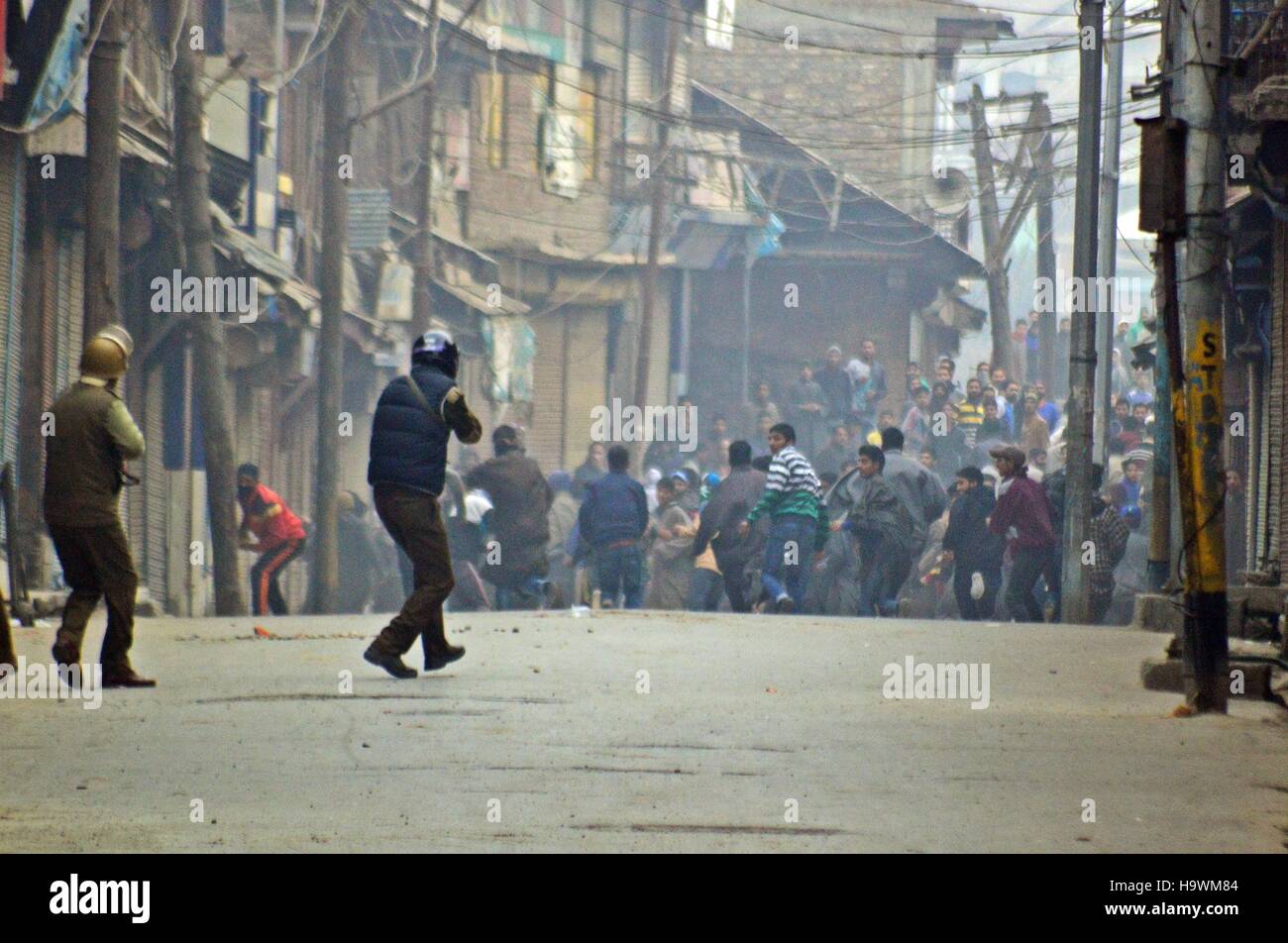 Conflict in sopore hi-res stock photography and images - Alamy