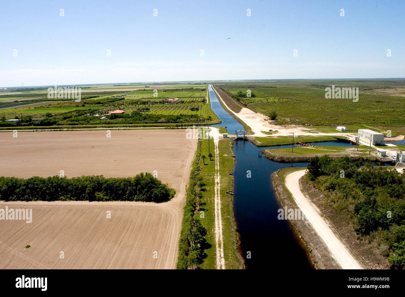 Levees, dikes, and dams in Everglades National Park are critical ...