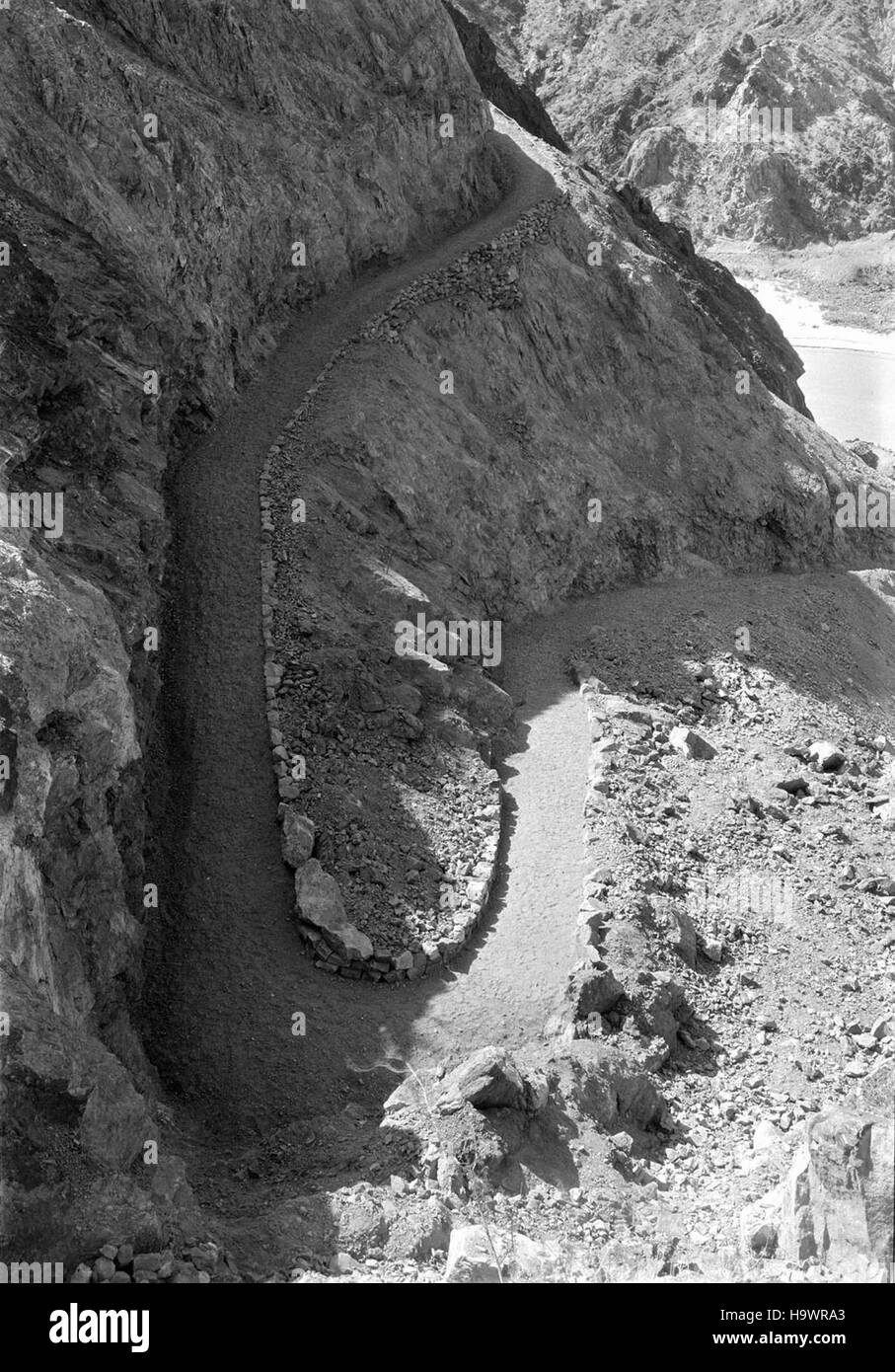 Hiking trail system Black and White Stock Photos & Images - Alamy