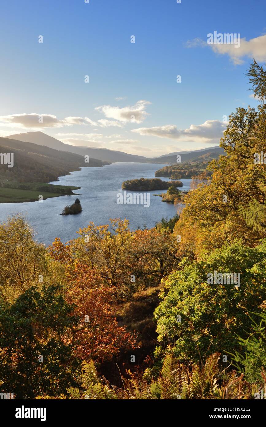 Queen's View in Autumn, a view along Loch Tummel towards Schiehallion ...