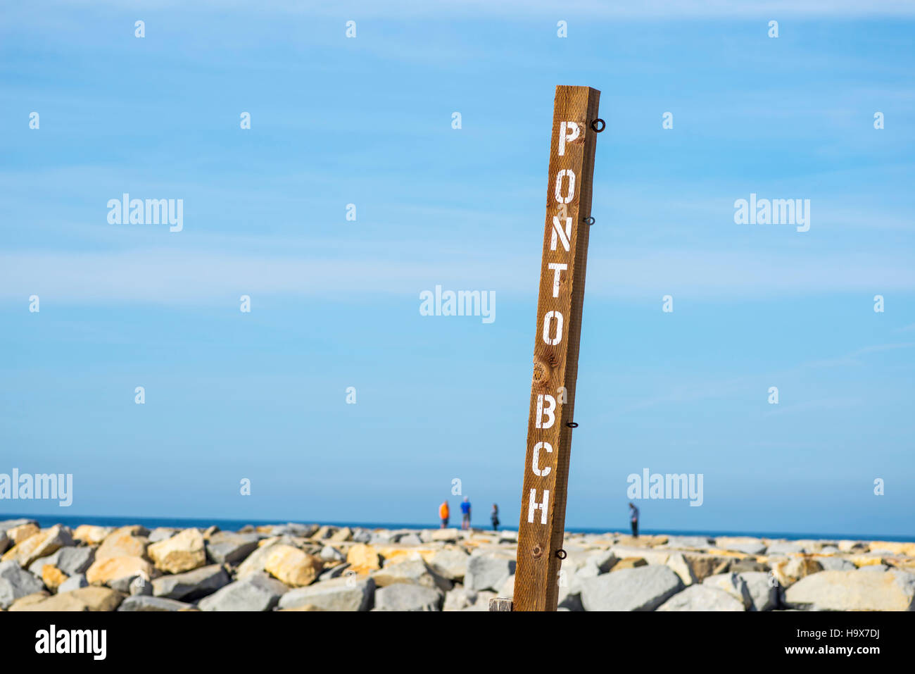 Carlsbad beach people hi-res stock photography and images - Alamy