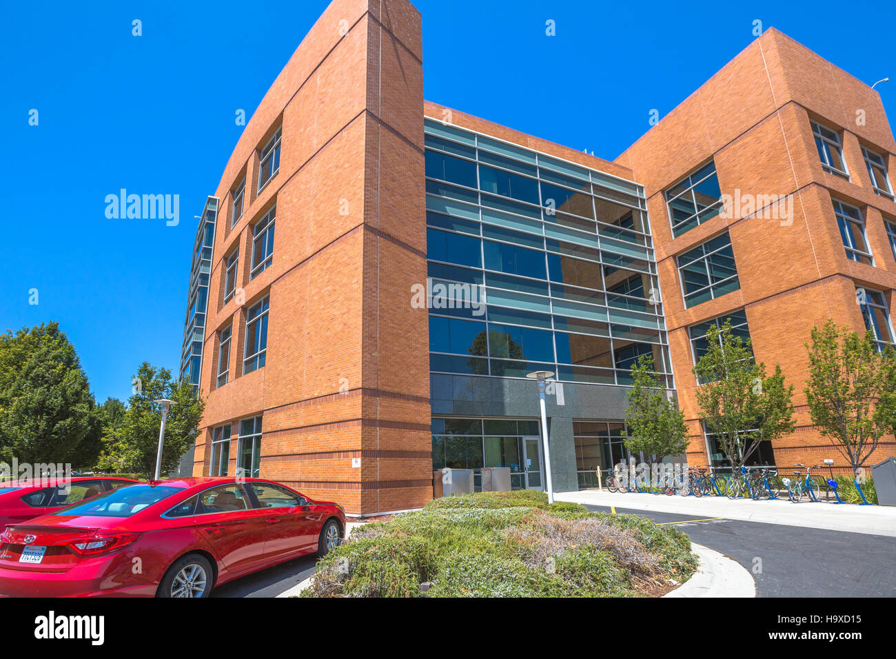 Google maps building hi-res stock photography and images - Alamy