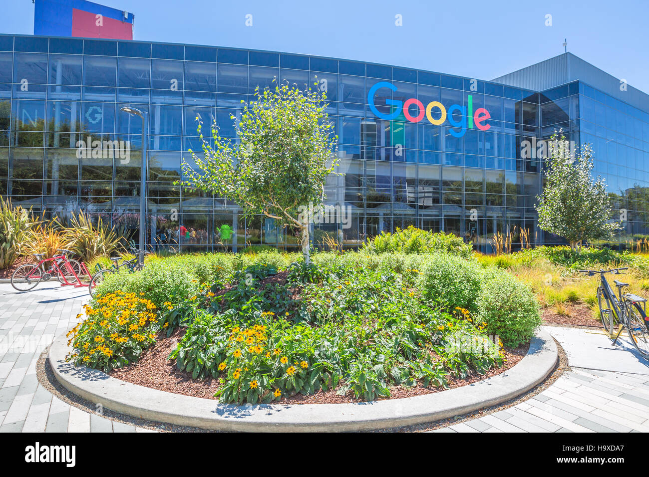 Google headquarters california hi-res stock photography and images - Alamy