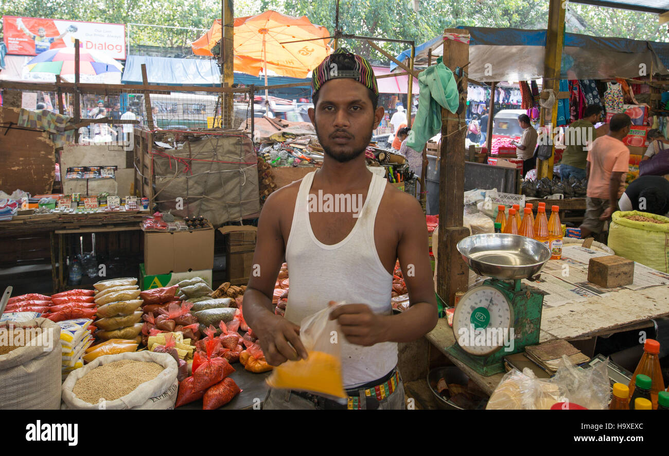 Pettah market sri lanka hi-res stock photography and images - Alamy