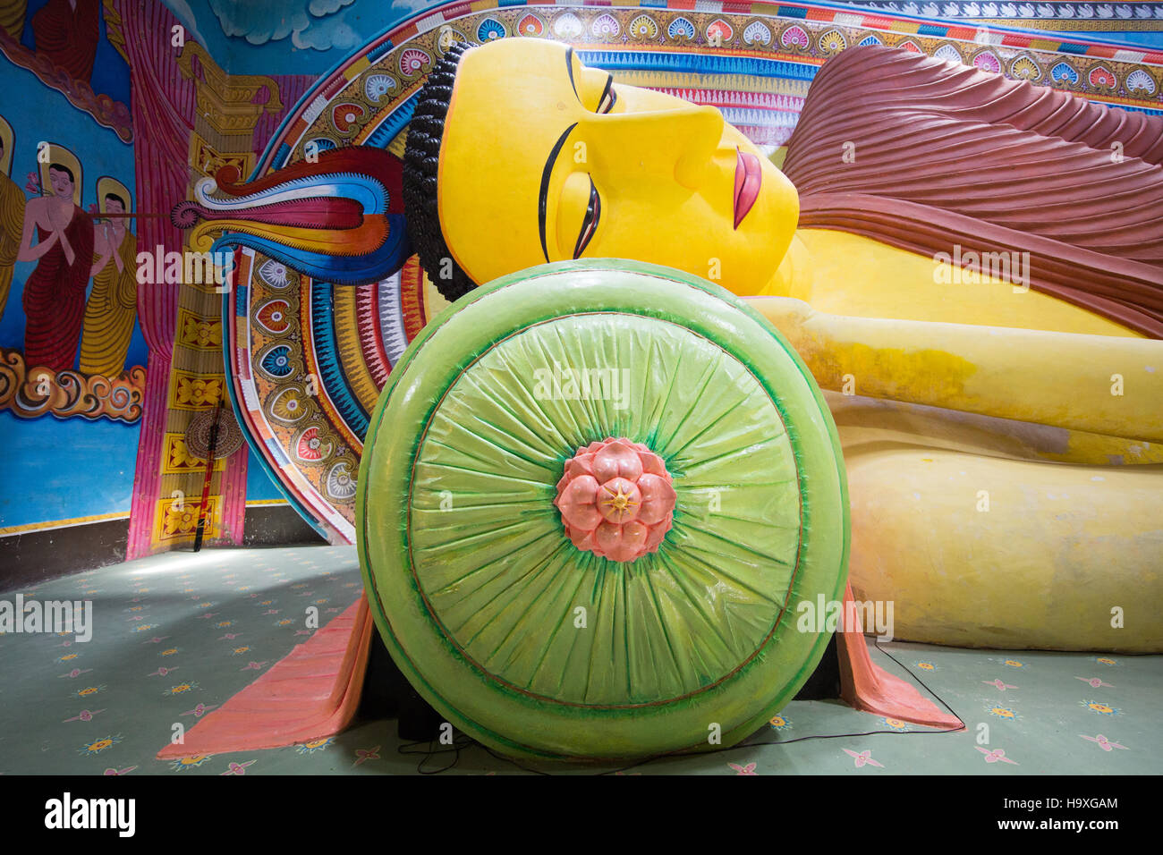 Galagoda Sailathalaramaya Temple Karandeniya Stock Photo - Alamy