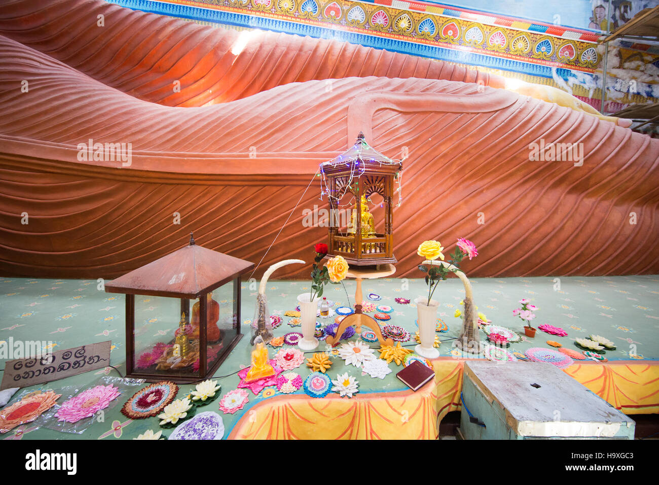 Galagoda Sailathalaramaya Temple Karandeniya Stock Photo - Alamy