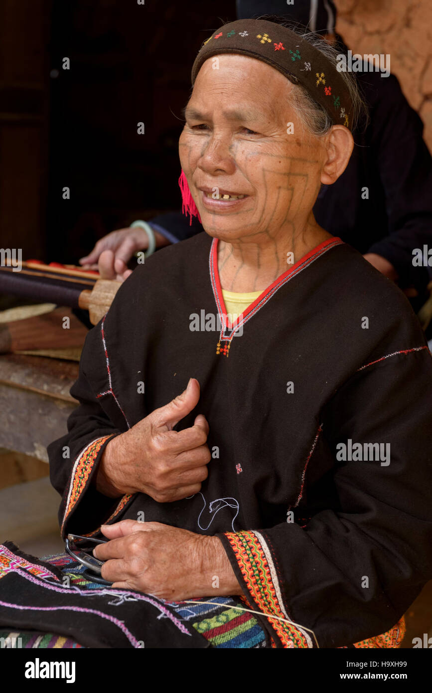 Binlang hi-res stock photography and images - Alamy