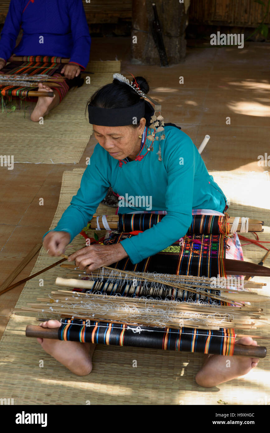 Binlang hi-res stock photography and images - Alamy