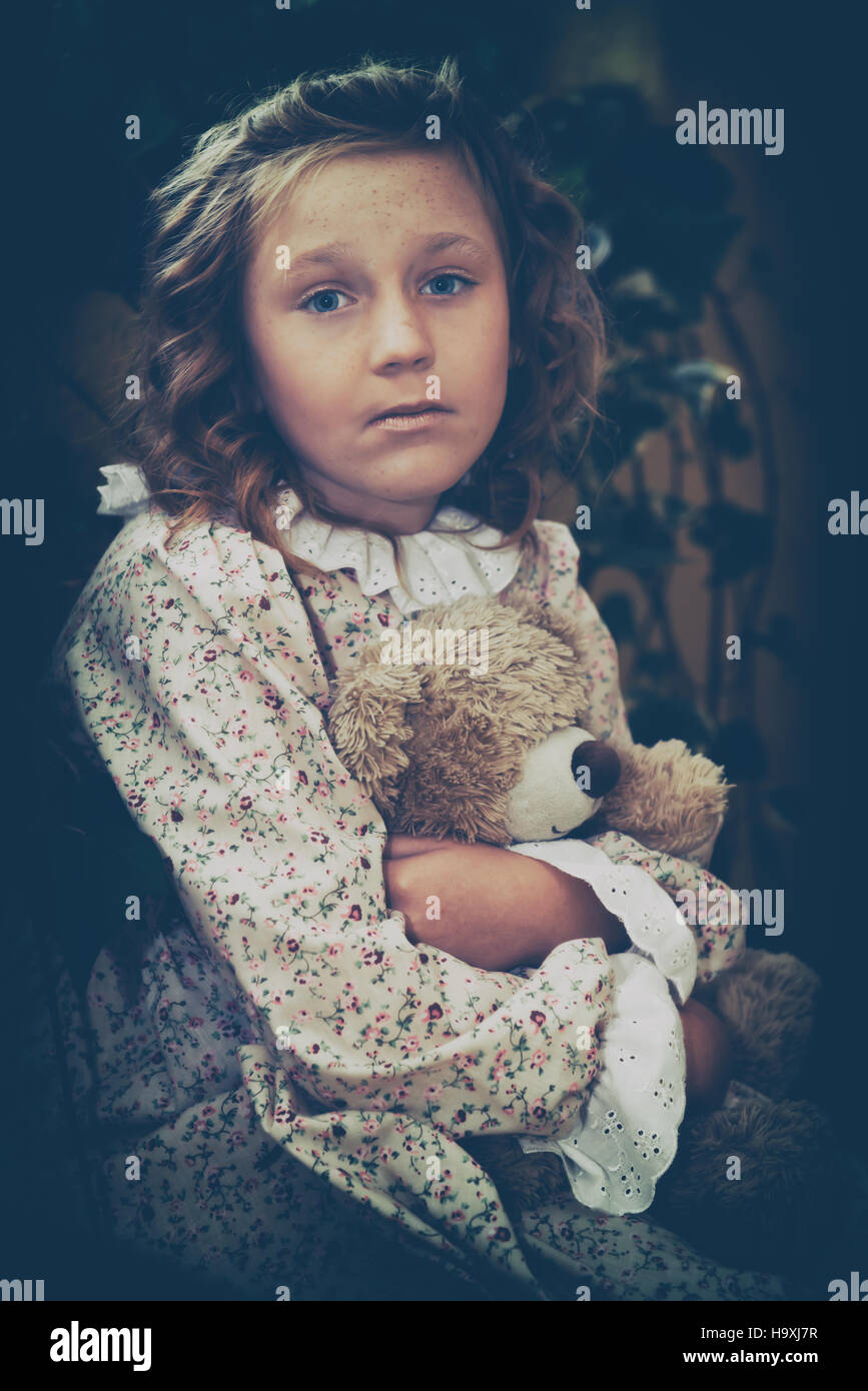Young girl holding teddy bear Stock Photo - Alamy Young girl holding teddy bear Stock Photo - Alamy
