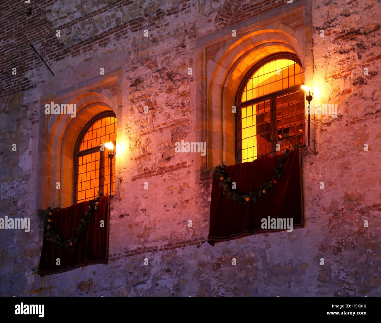 Medieval torch light hi-res stock photography and images - Alamy