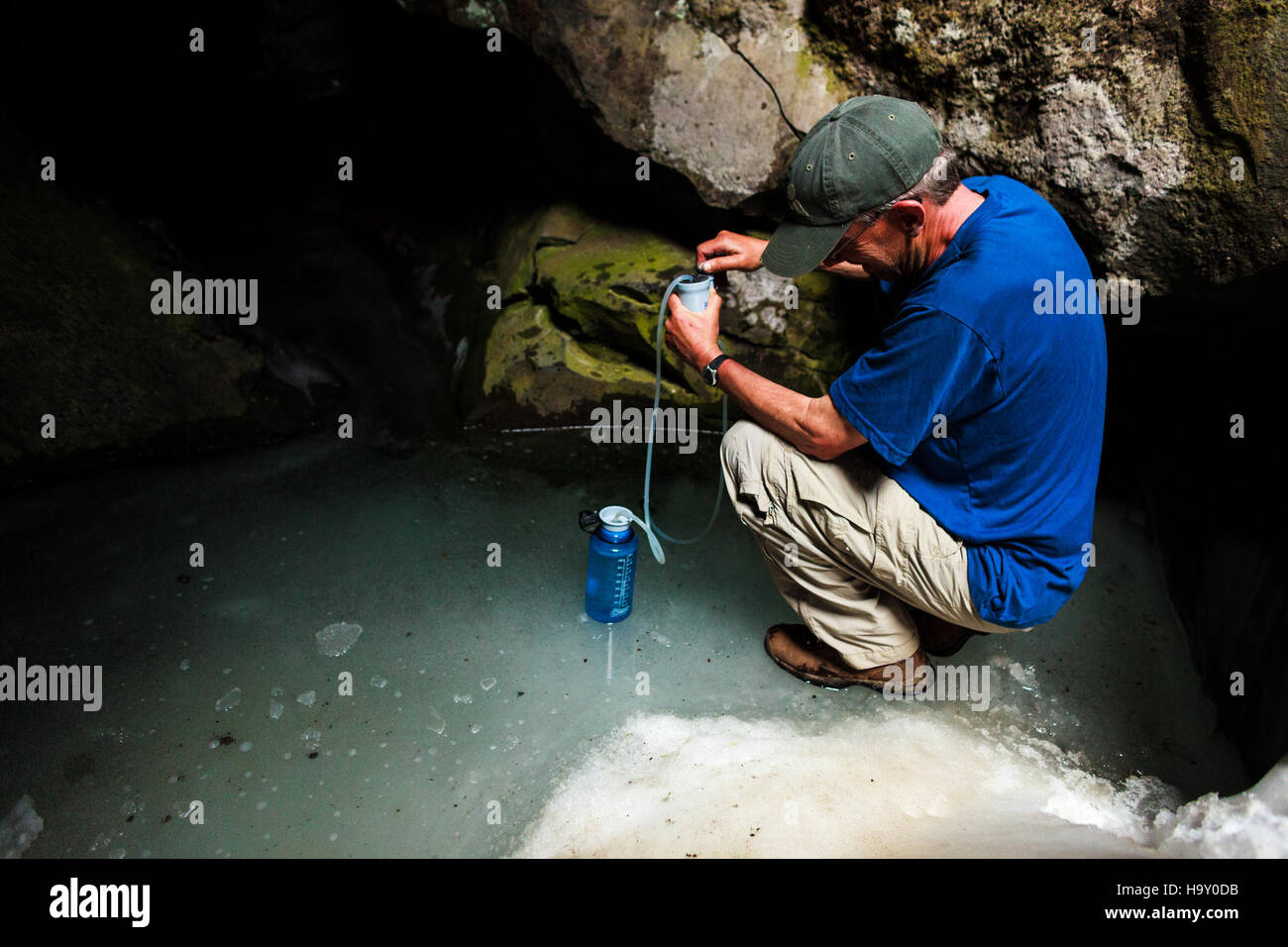 Water moon cave hi-res stock photography and images - Alamy