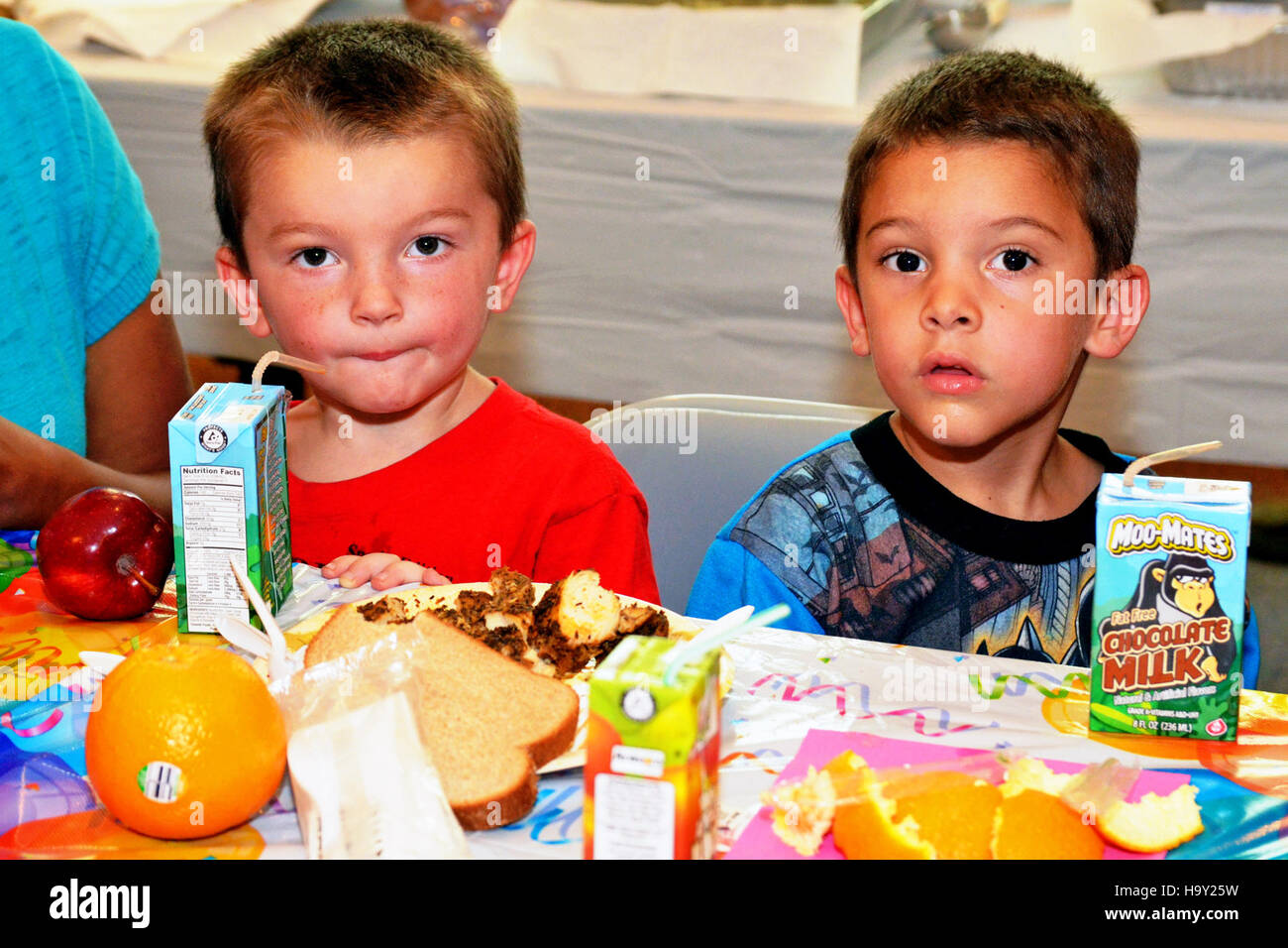 Children at a summer meal program in Virginia receive nutritious food ...