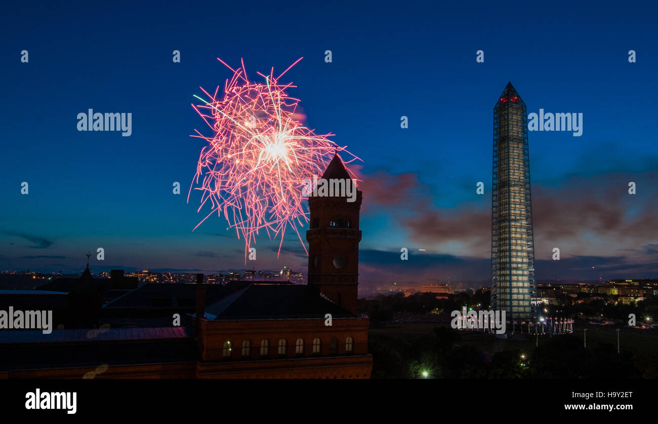 4th of july fireworks historic hi-res stock photography and images - Alamy