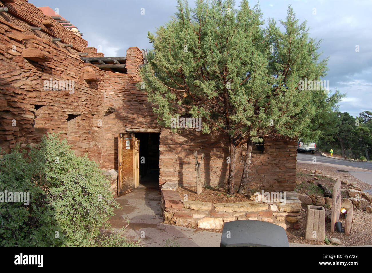 The Hopi House at the Grand Canyon serves as a cultural landmark ...