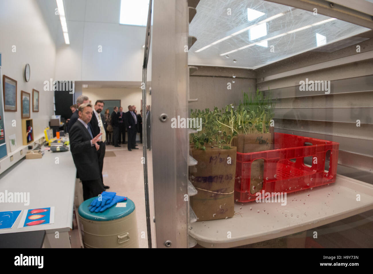 The USDA’s Agriculture Research Service at the National Center for ...