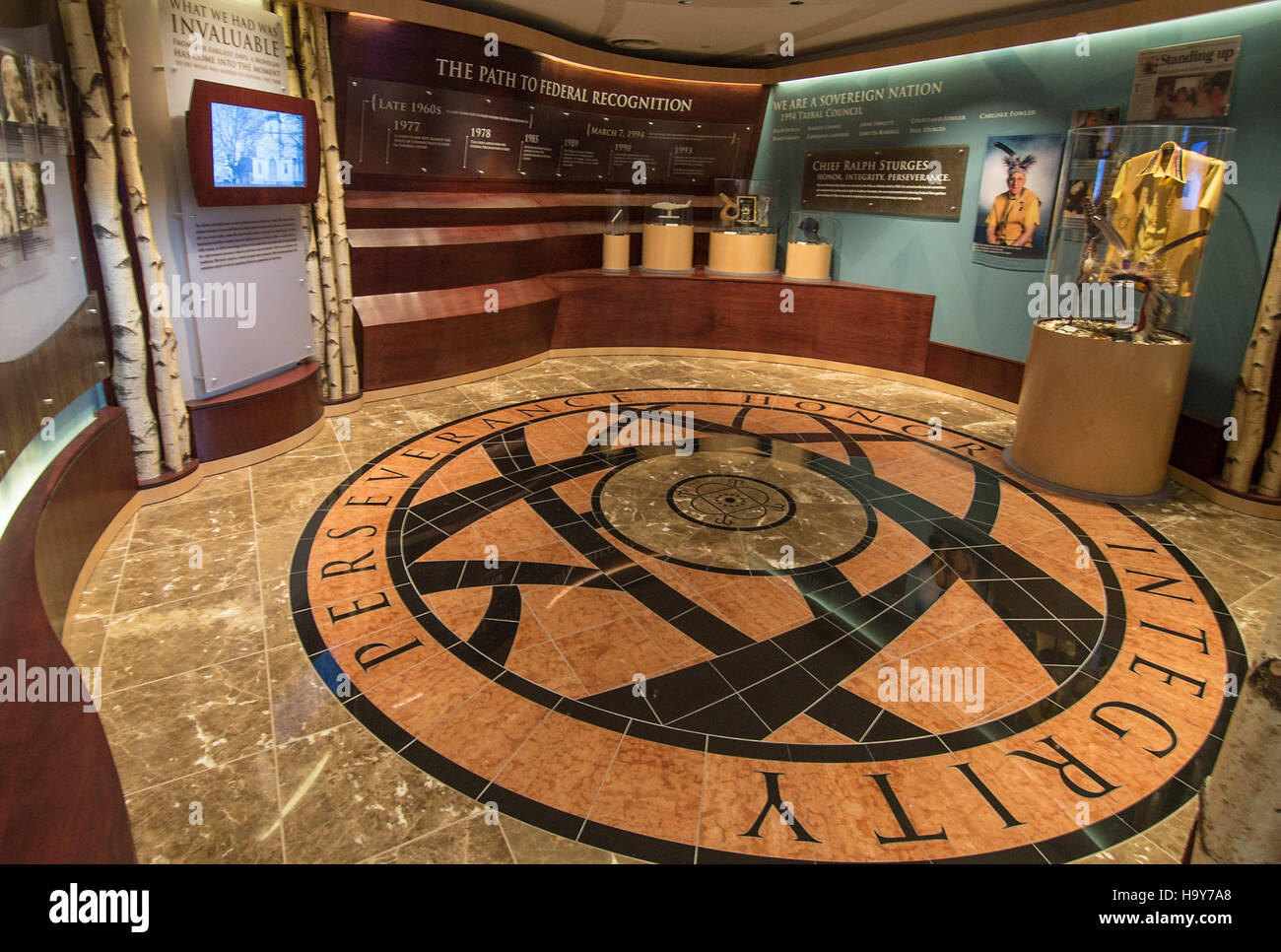 Mohegan indian tribe hi-res stock photography and images - Alamy